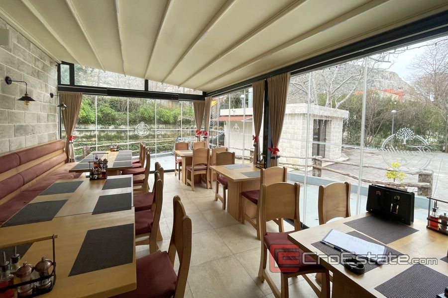 Croatia,Split area - Established restaurant - pizzeria