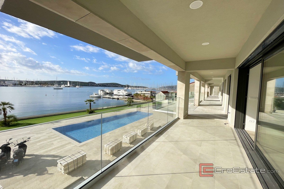 Croatia,Trogir - Two-bedroom modern apartment in the first row to the sea